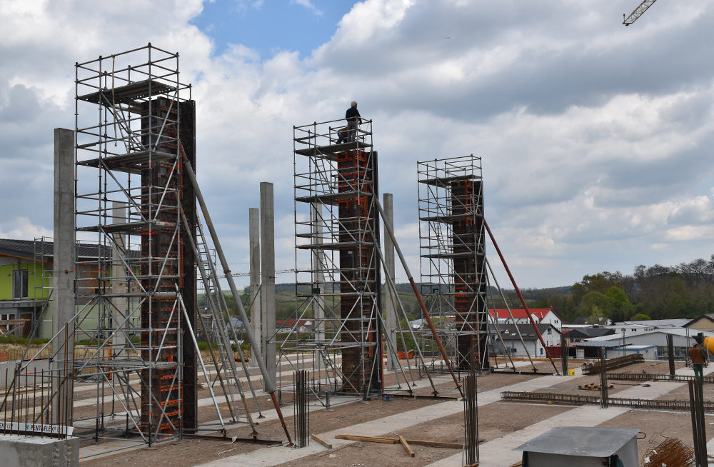 Simple formwork solution for concrete columns | PASCHAL